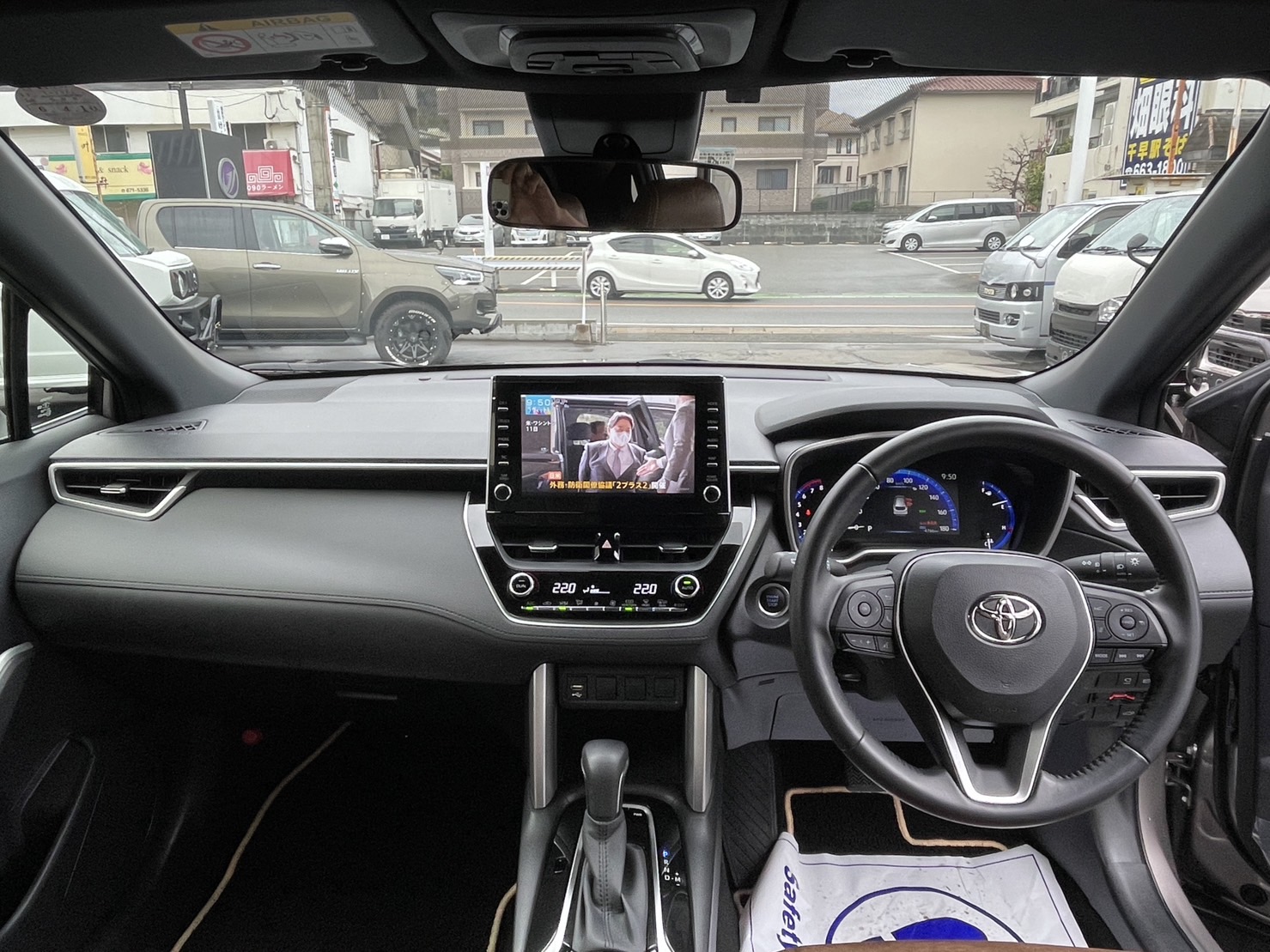 新車 カローラクロス RAV CROSSデモカー | グラビスオートファクトリー