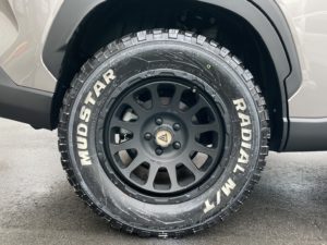 新車 カローラクロス RAV CROSSデモカー | グラビスオートファクトリー